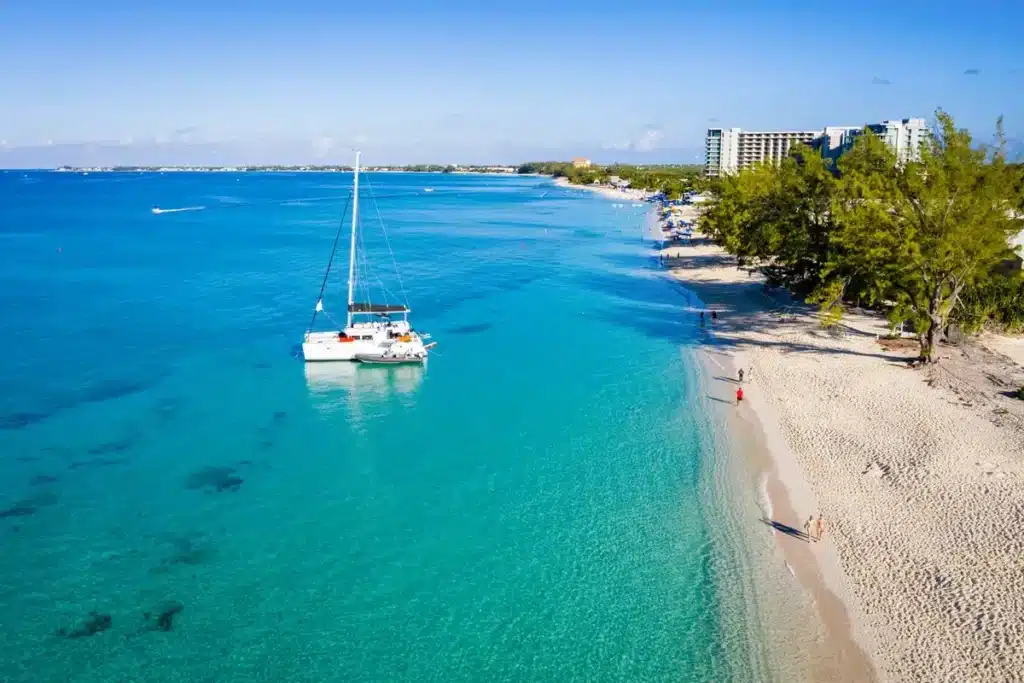 American Airlines: new horizons between Miami and Grand Cayman in 2025